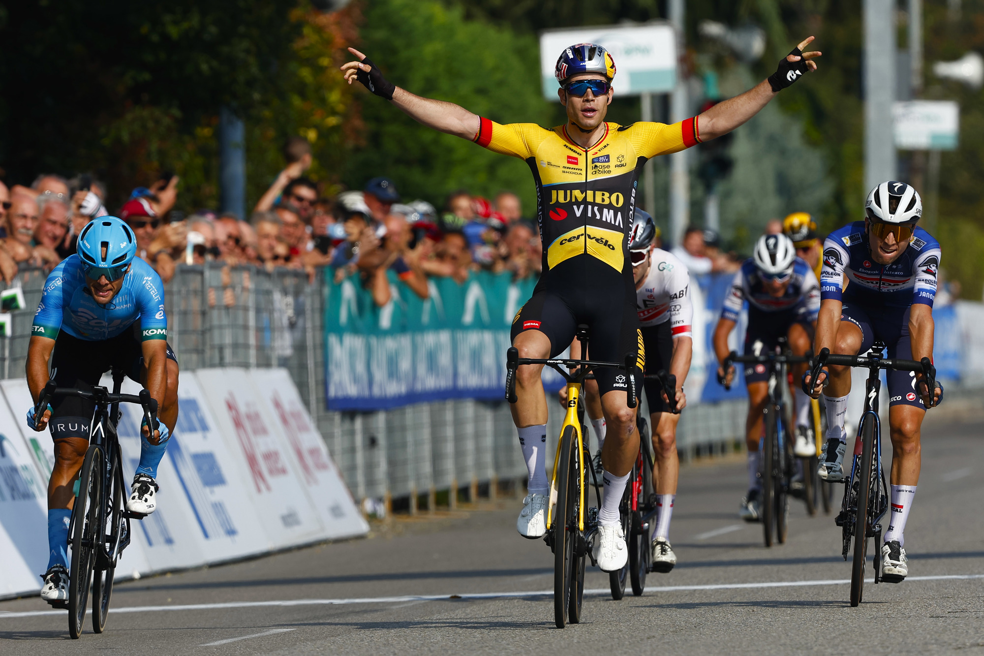 104^ Coppa Bernocchi – Van Aert che forza! – Federciclismo